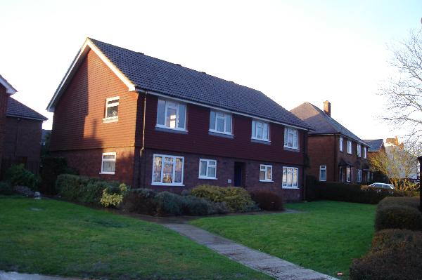 1 bed flat in Heath End - Homechoice